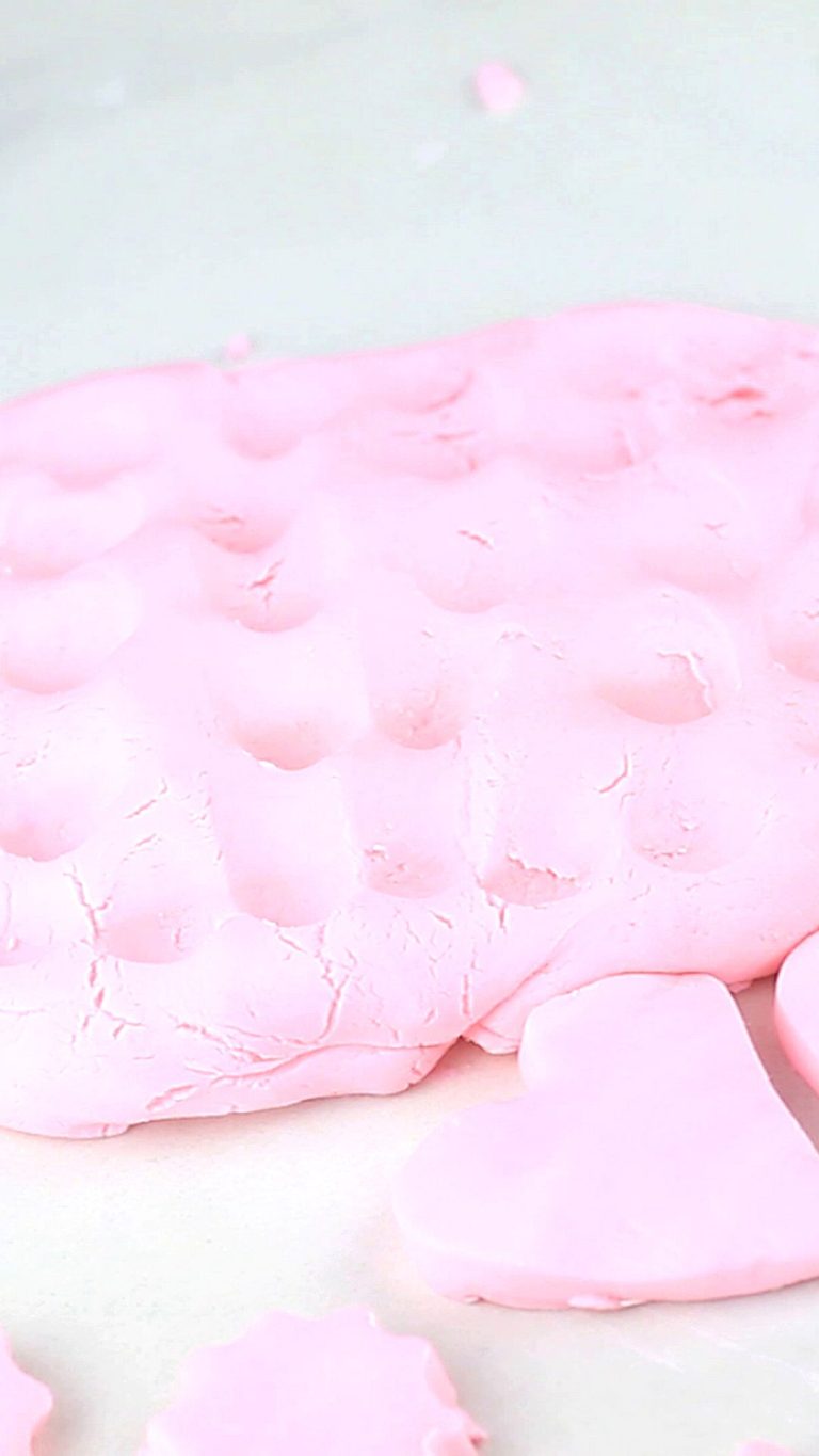 Easy Moon Dough Recipe with Corn Starch and Conditioner