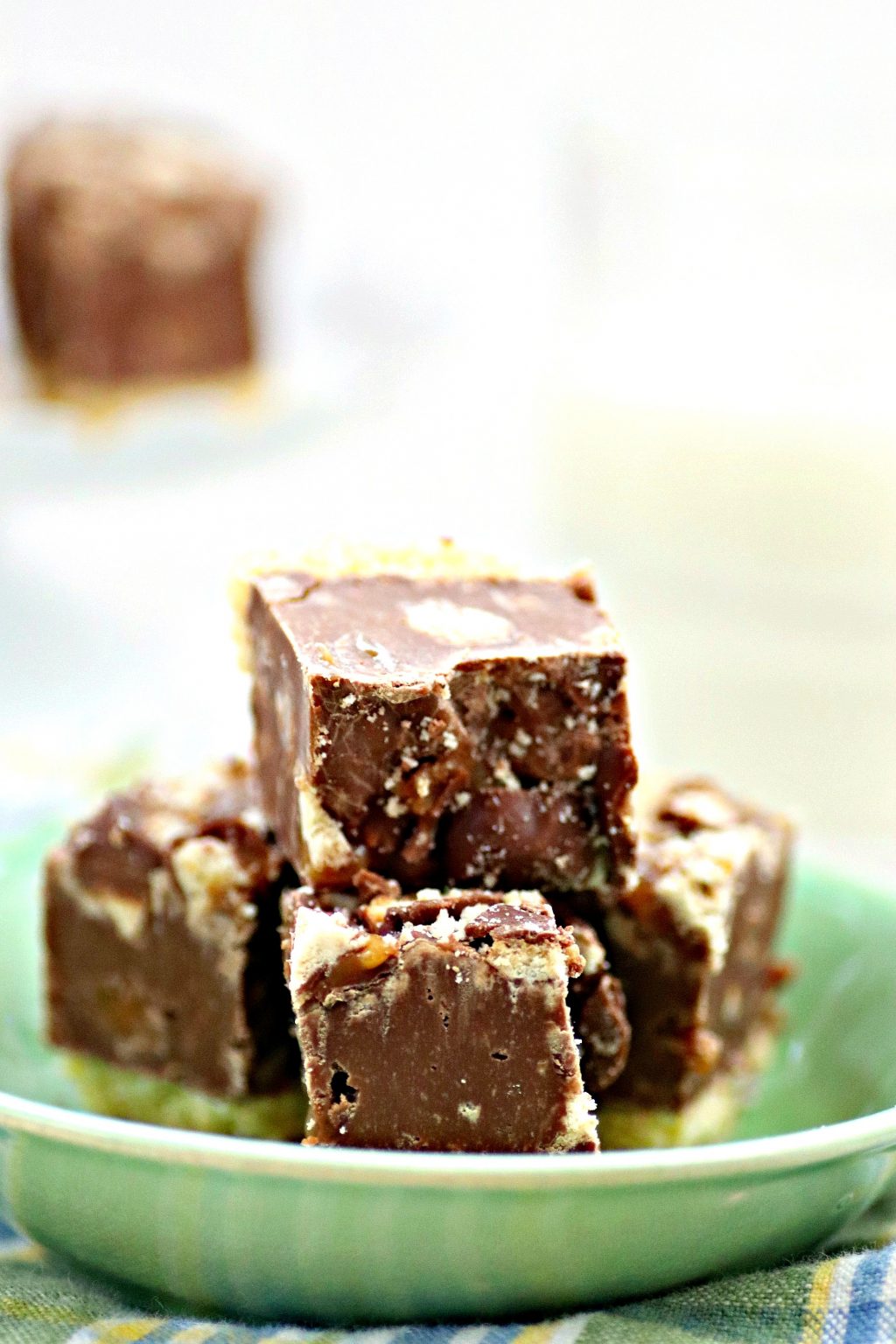 Amazingly Easy Copycat Twix Fudge Recipe Everyone Will Love