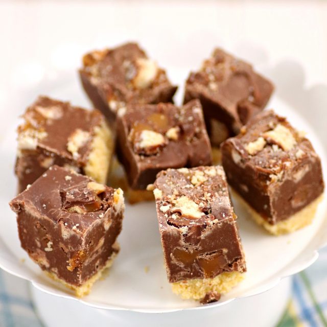 Amazingly Easy Copycat Twix Fudge Recipe Everyone Will Love