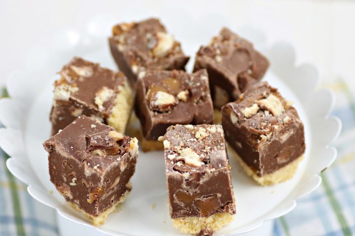 Amazingly Easy Copycat Twix Fudge Recipe Everyone Will Love