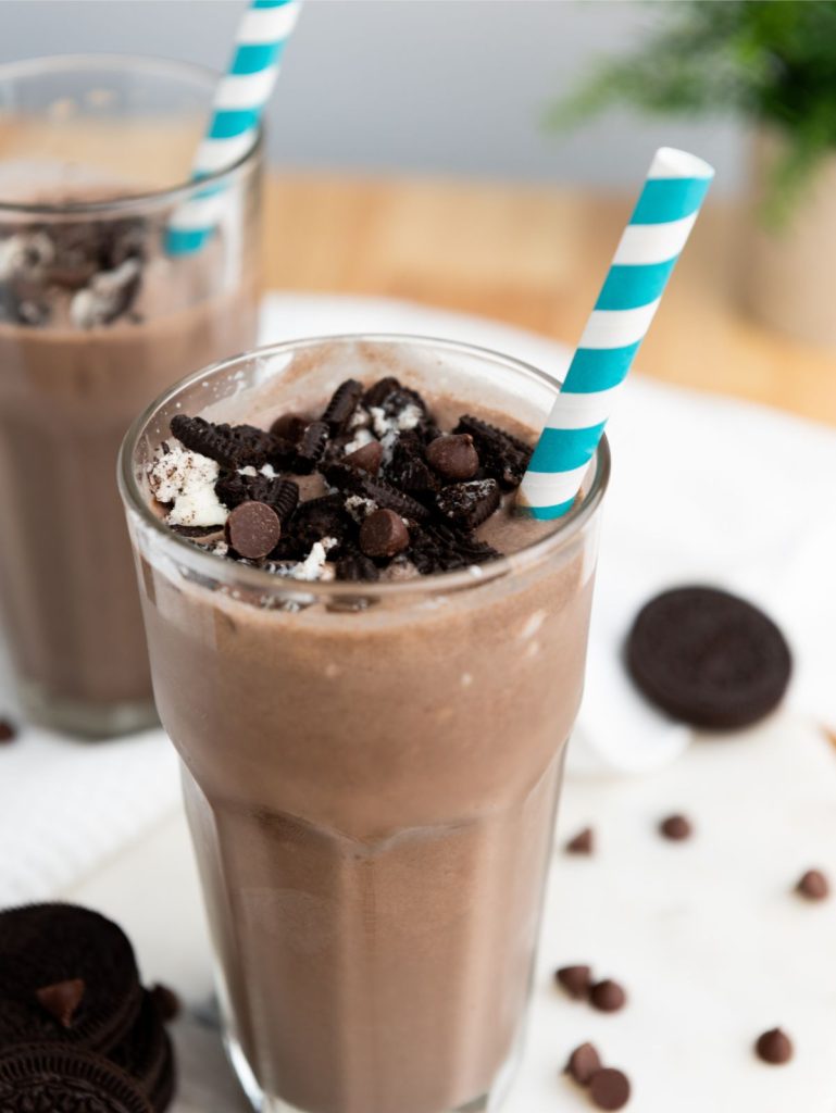 This Amazing Oreo Milkshake Will Rock Your World - Our WabiSabi Life