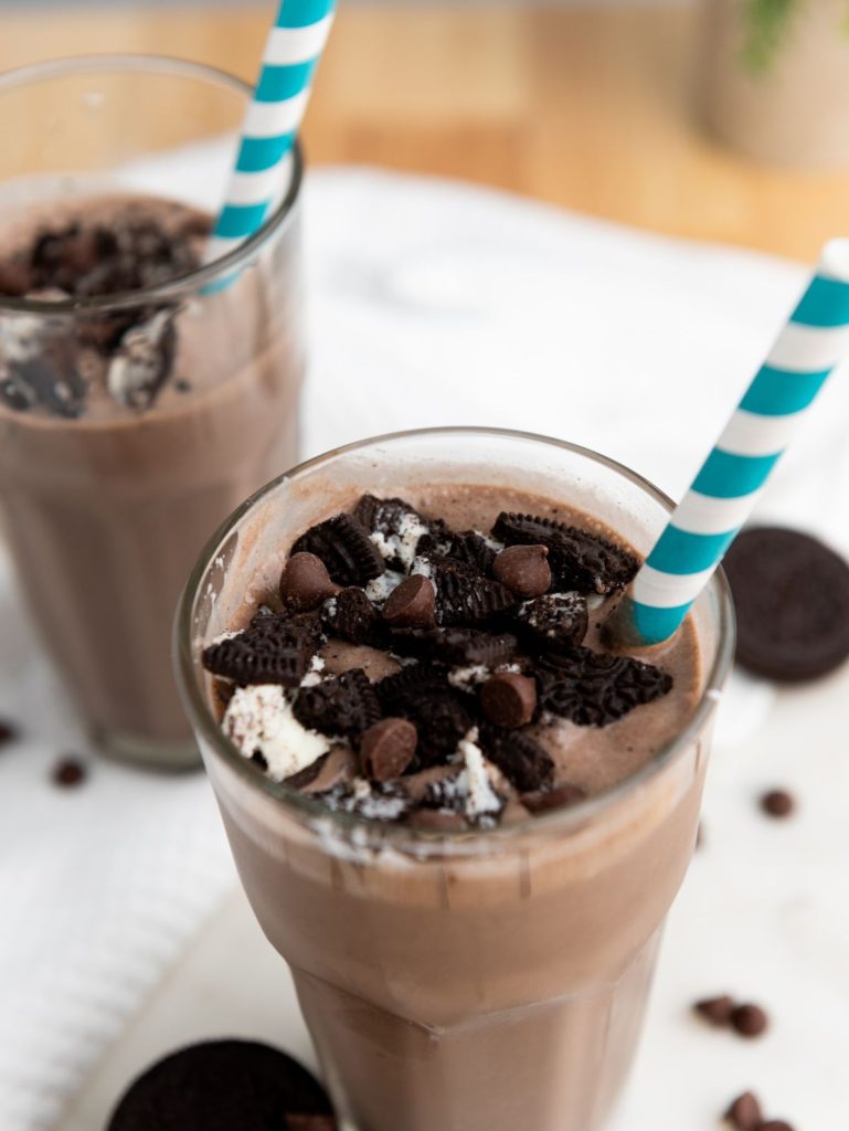This Amazing Oreo Milkshake Will Rock Your World - Our WabiSabi Life