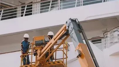 A Cruise Ship Employee Reveals 8 Requests That Quietly Worry the Crew ...