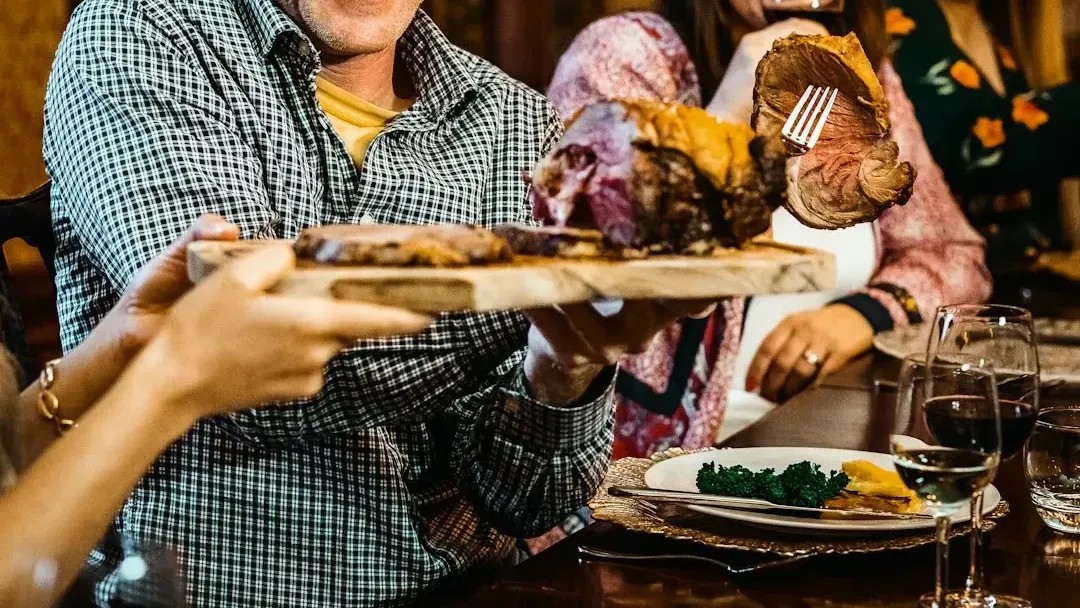 9 Daily Mealtime Rituals of Early 20th Century Households That ...